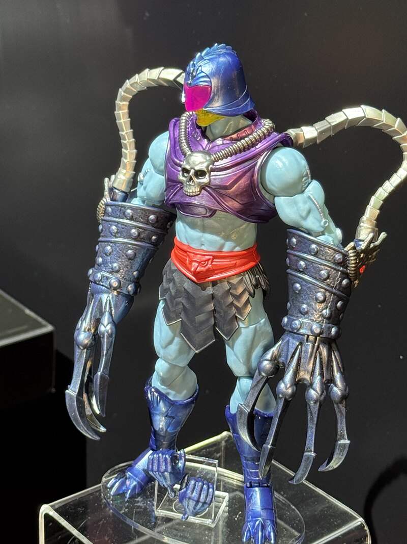 New Masterverse “New Eternia” TERROR CLAWS SKELETOR and SHE-RA Figures ...